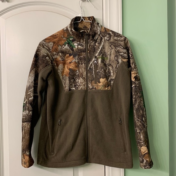 Magellan Outdoors | Jackets & Coats | Large Magellan Fleece Camo Jacket ...